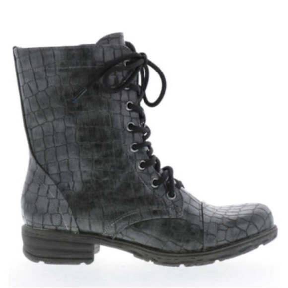 Volatile | Shoes | Volatile Black Crocodileembossed Combat Boots Nwt ...